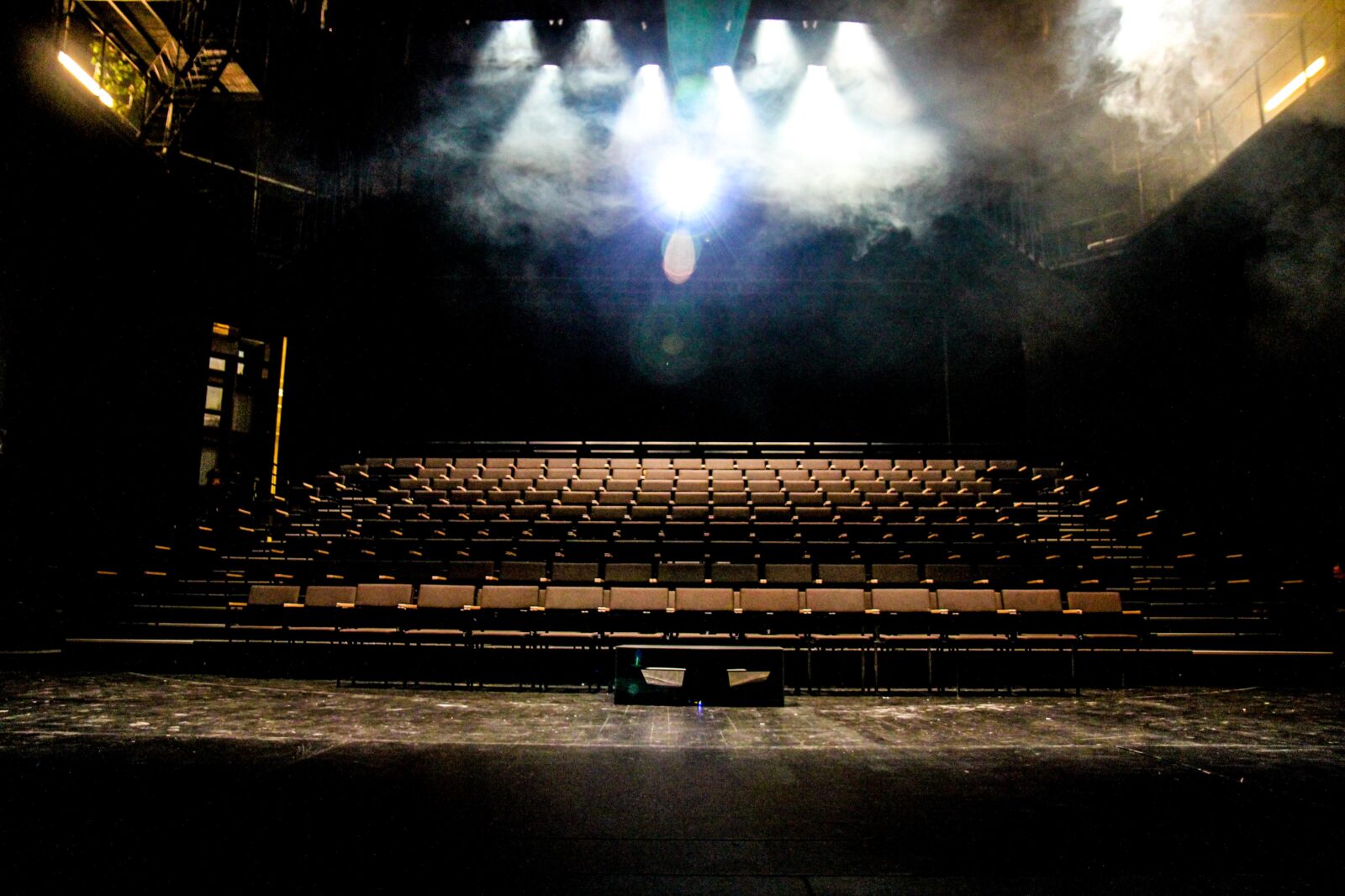 Ugala publikuhääletus: anna hääl oma lemmiku poolt - Ugala Teater